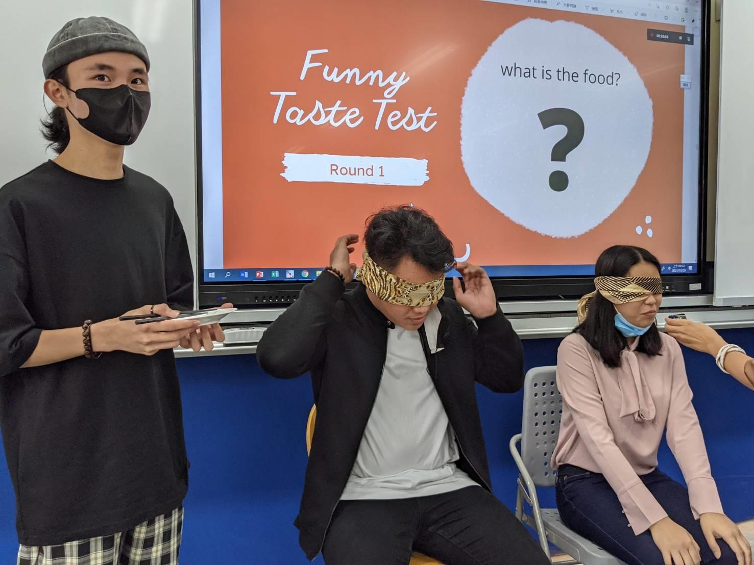 MUST Center for Teaching Chinese as a Second Language The Moments of ...