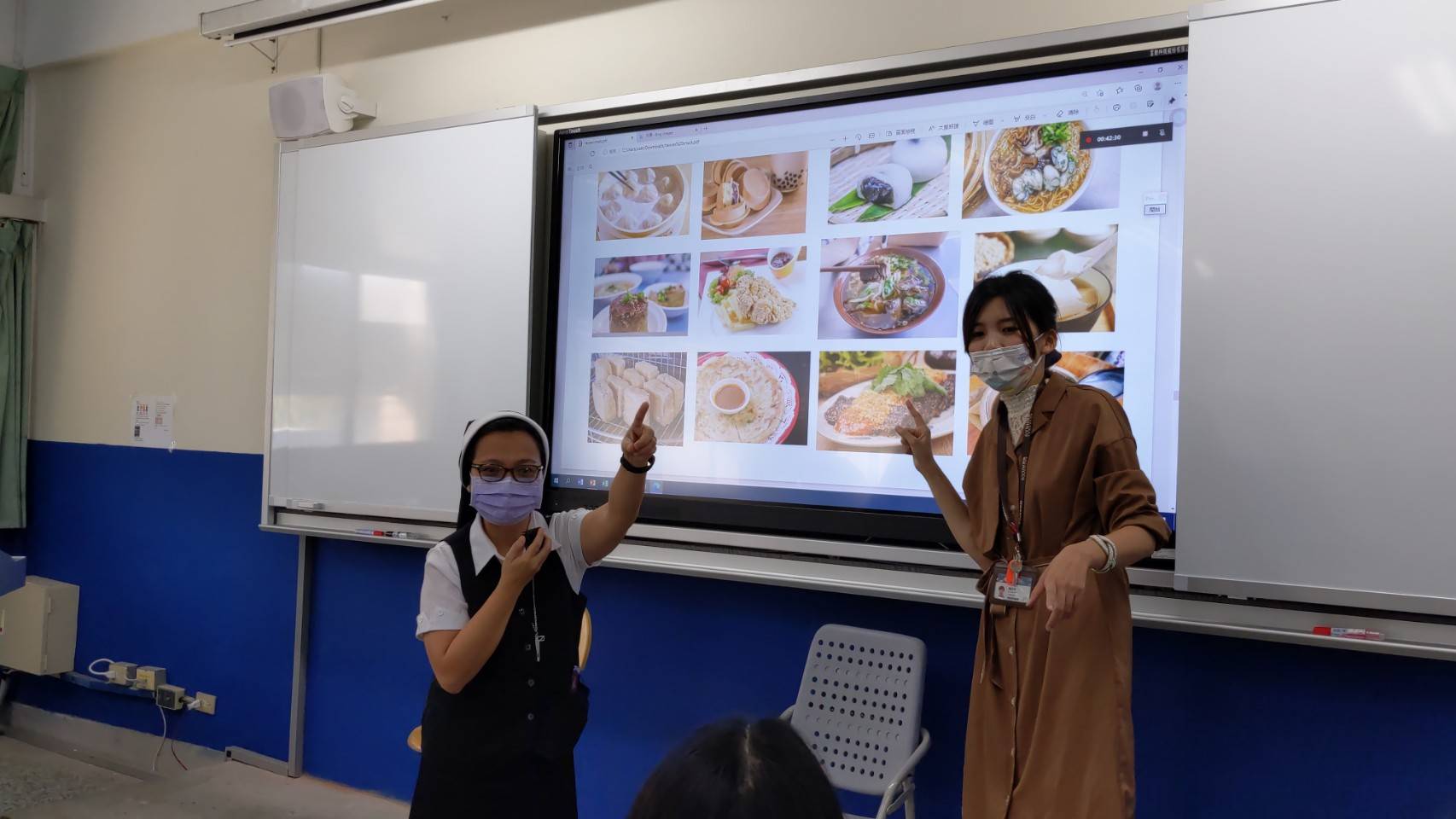 MUST Center for Teaching Chinese as a Second Language The Moments of ...